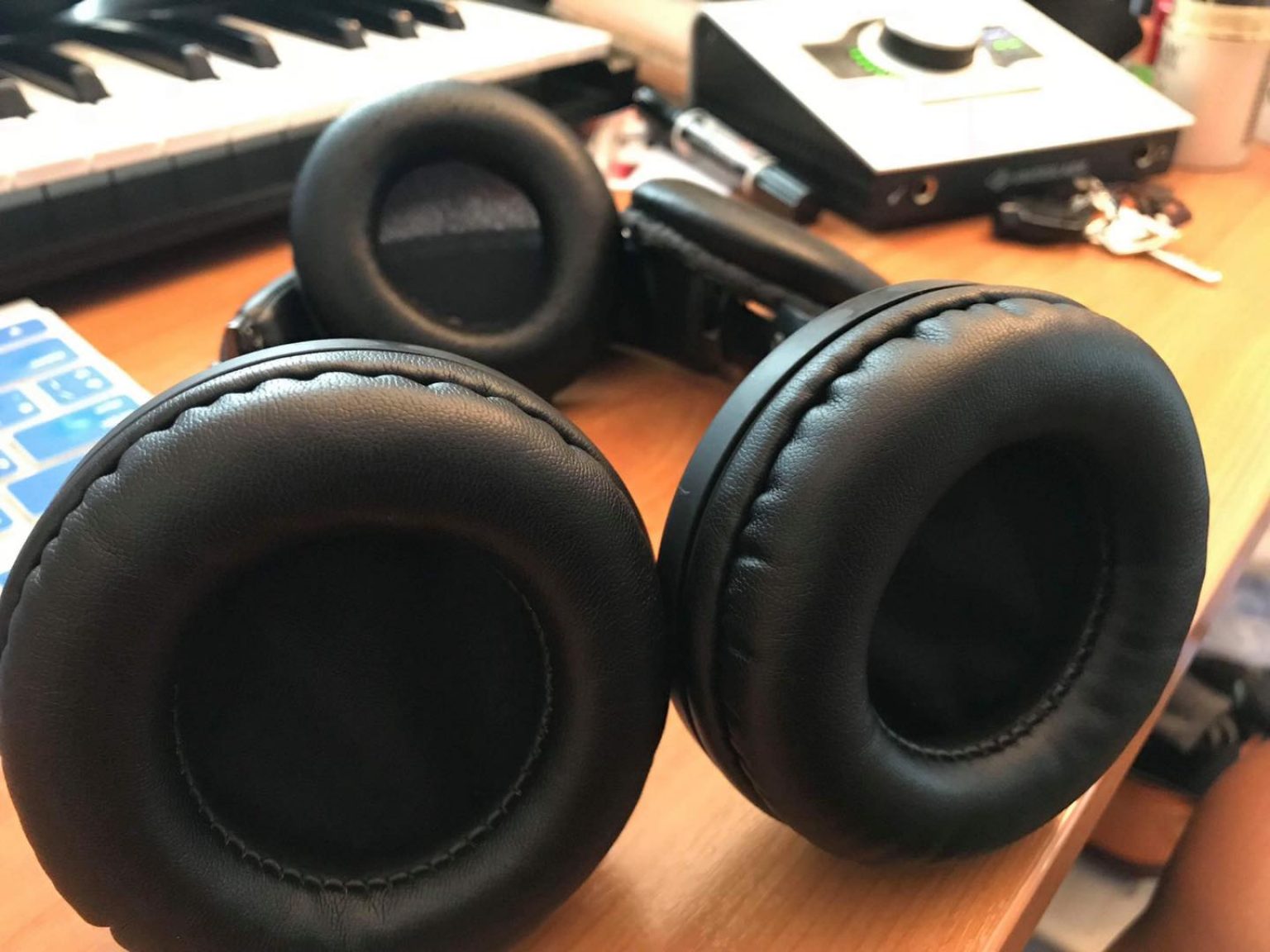 Top 10 Best DJ Headphones For Beginners [2023]