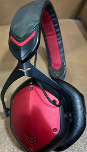 Top 10 Best DJ Headphones For Beginners [2023]