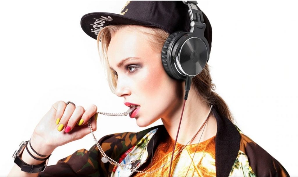 Top 10 Best DJ Headphones For Beginners [2023]